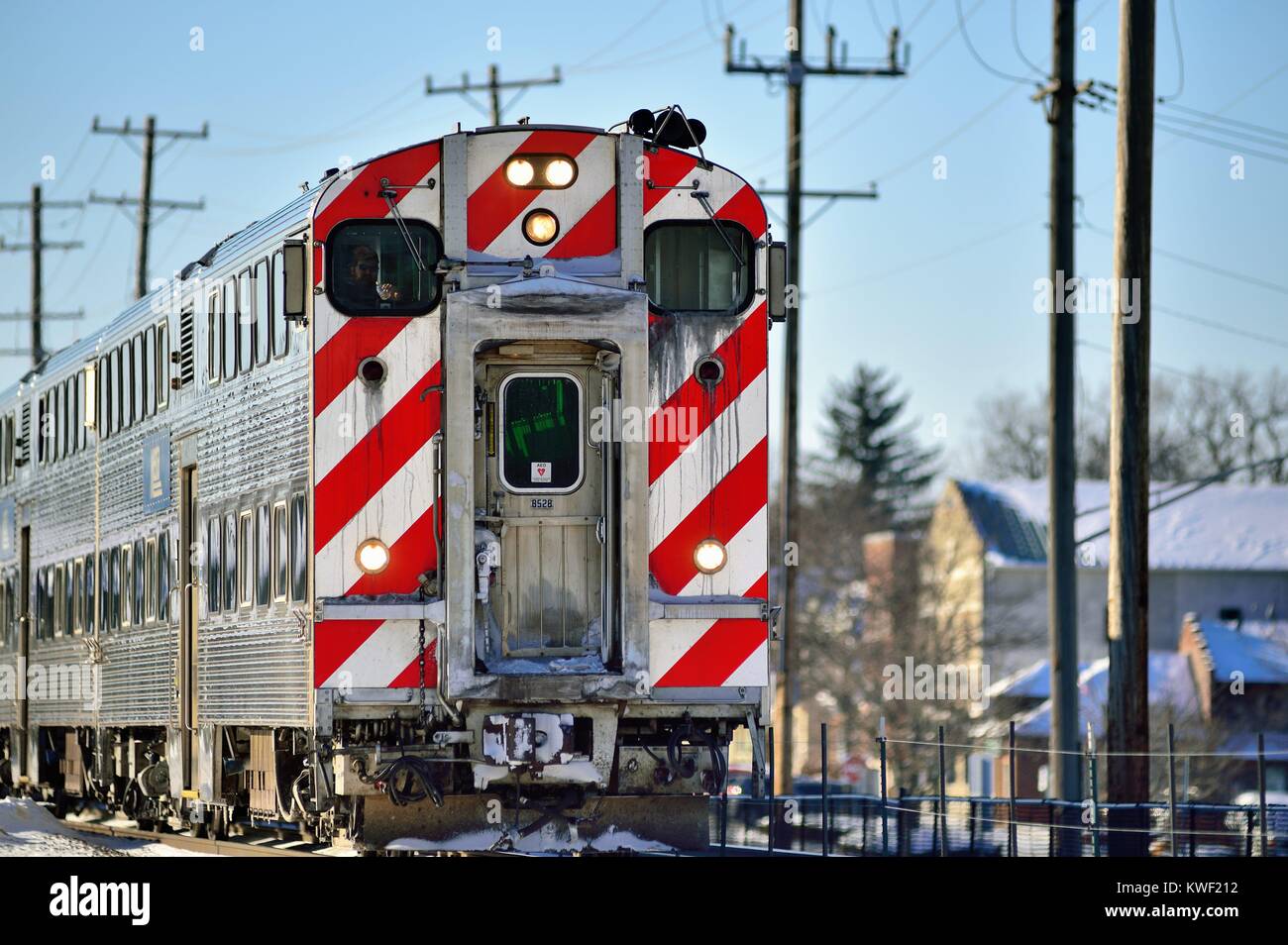 Inbound Metra train transporting commuters to Chicago leaving the ...