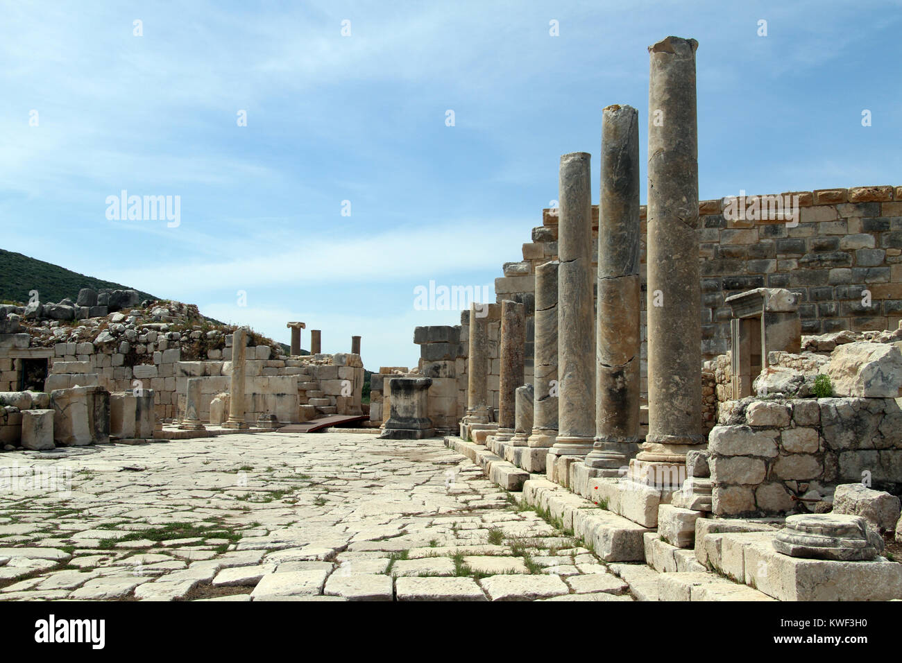 Row columns ruins in hi-res stock photography and images - Alamy