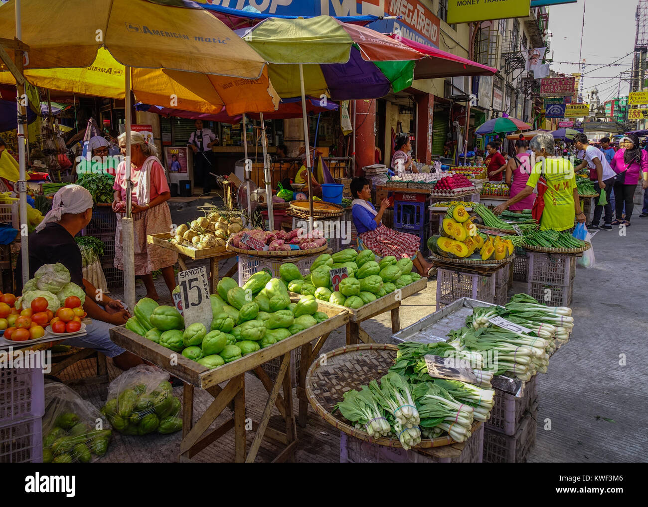 Manila street food stand hi-res stock photography and images - Alamy