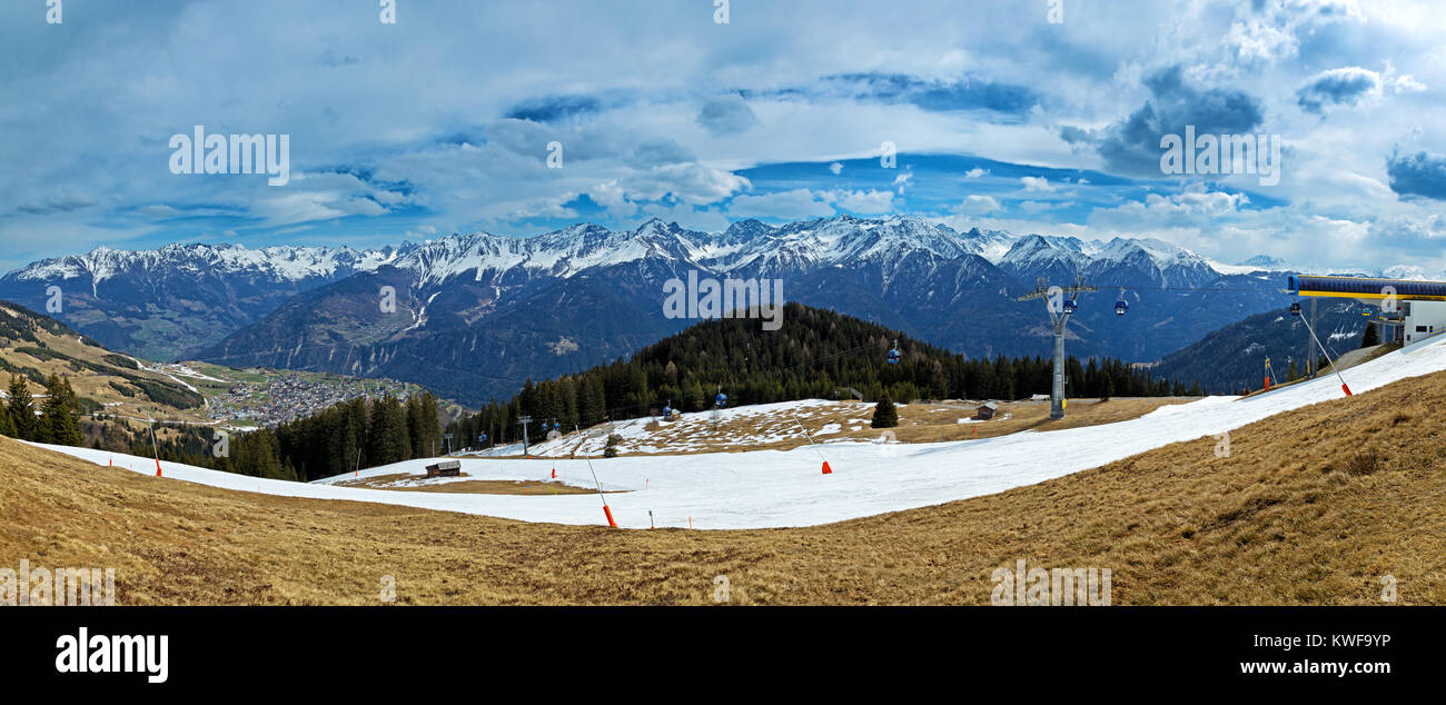 Town view with inn valley hi-res stock photography and images - Alamy