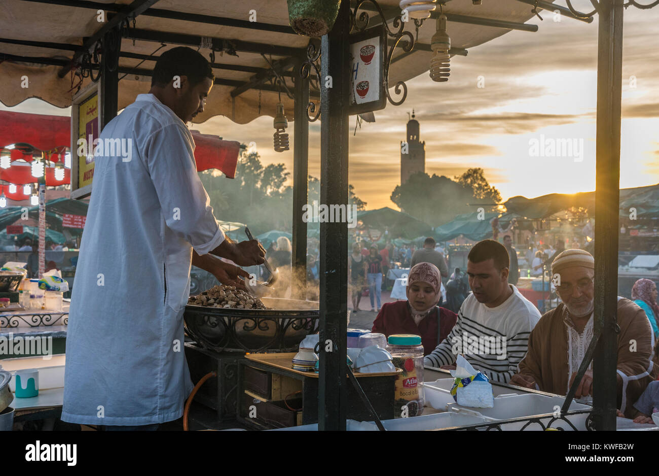 Cooked snails hi-res stock photography and images - Alamy