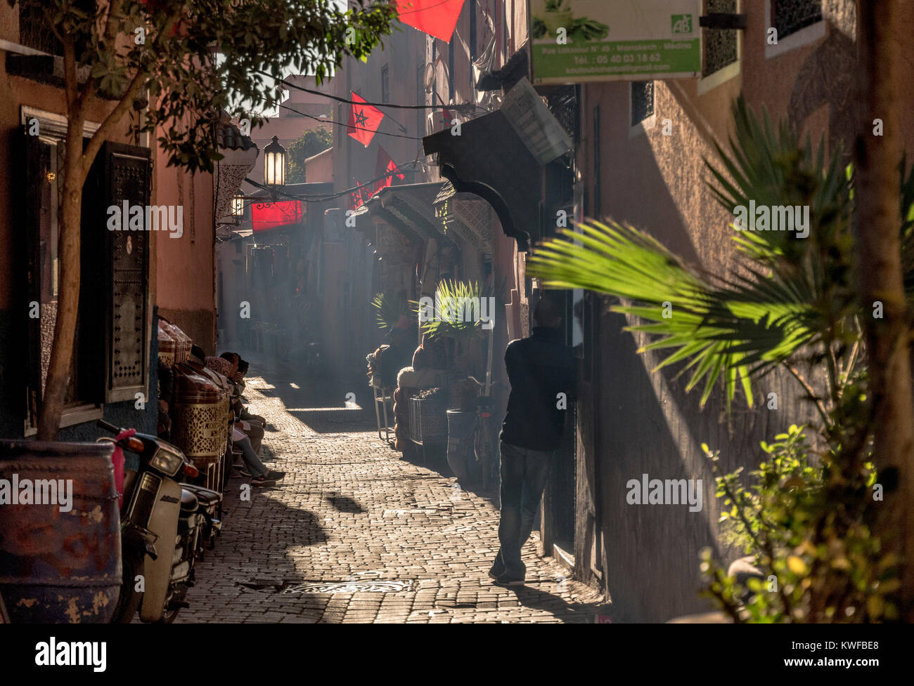 Back streets hi-res stock photography and images - Alamy