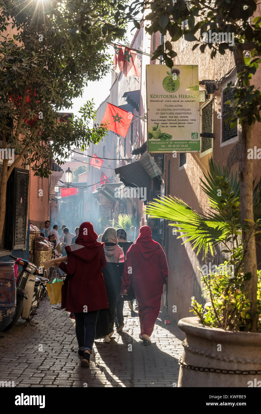 Back streets hi-res stock photography and images - Alamy