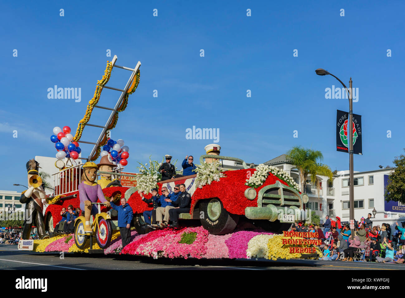 Pasadena, JAN 1: Fire department style float in the famous Rose Parade ...