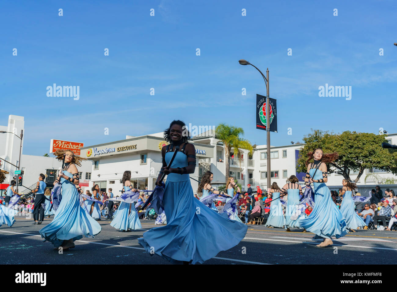 High school marching band rose parade hi-res stock photography and ...