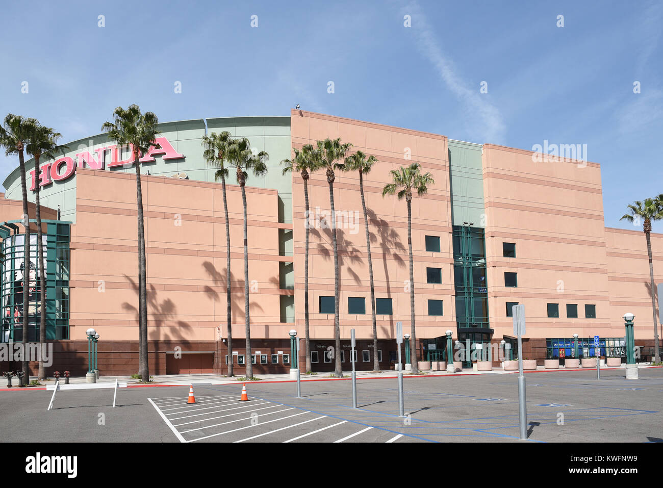 Honda center hi-res stock photography and images - Alamy