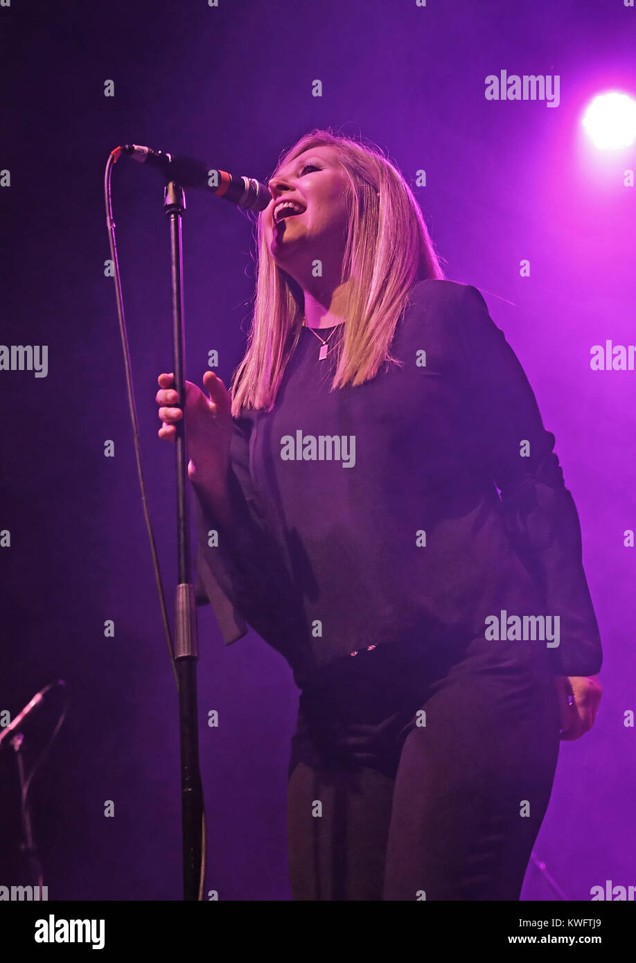 Sarah cracknell 2017 hi-res stock photography and images - Alamy