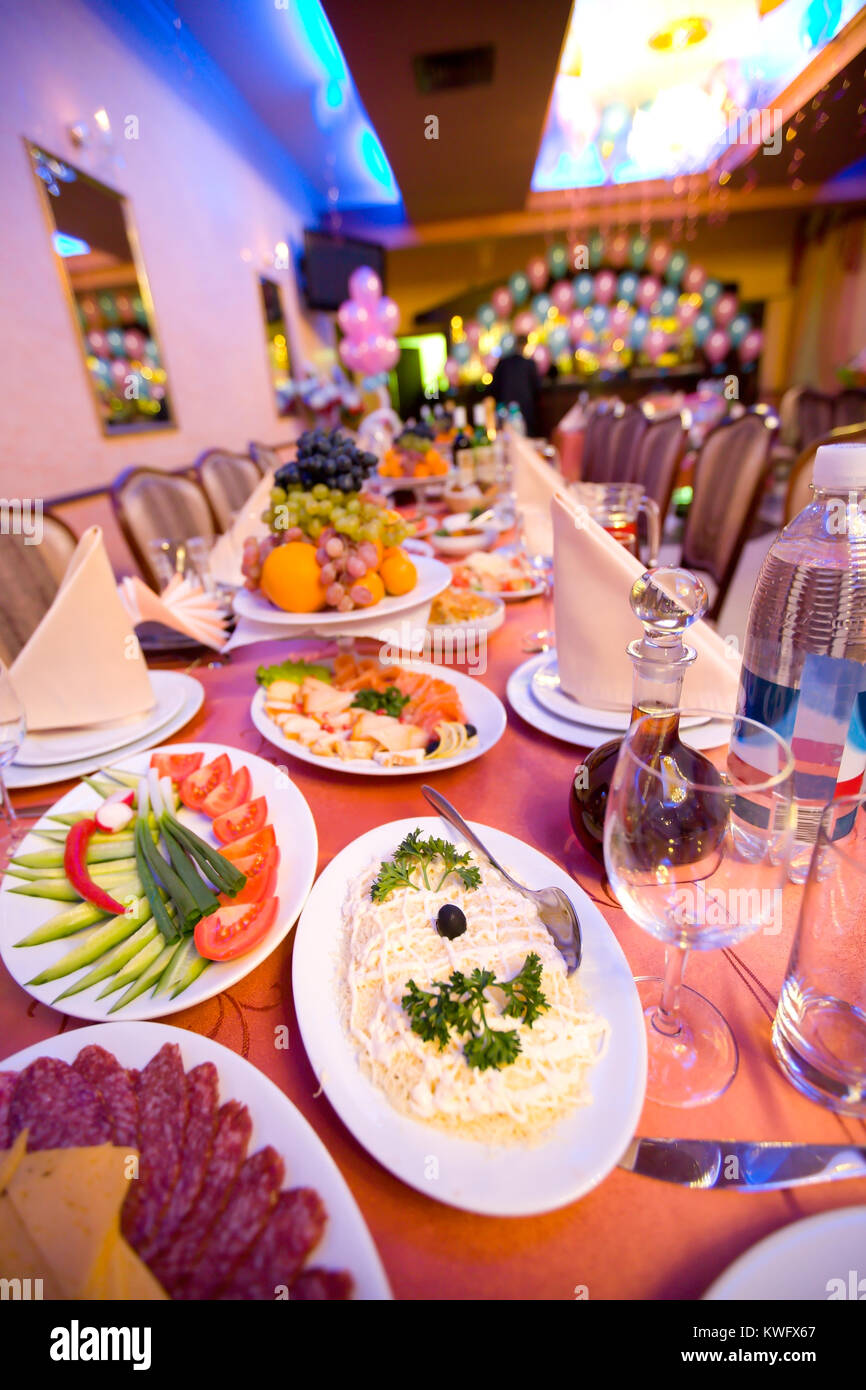 Cafe table with plenty of food on it Stock Photo - Alamy