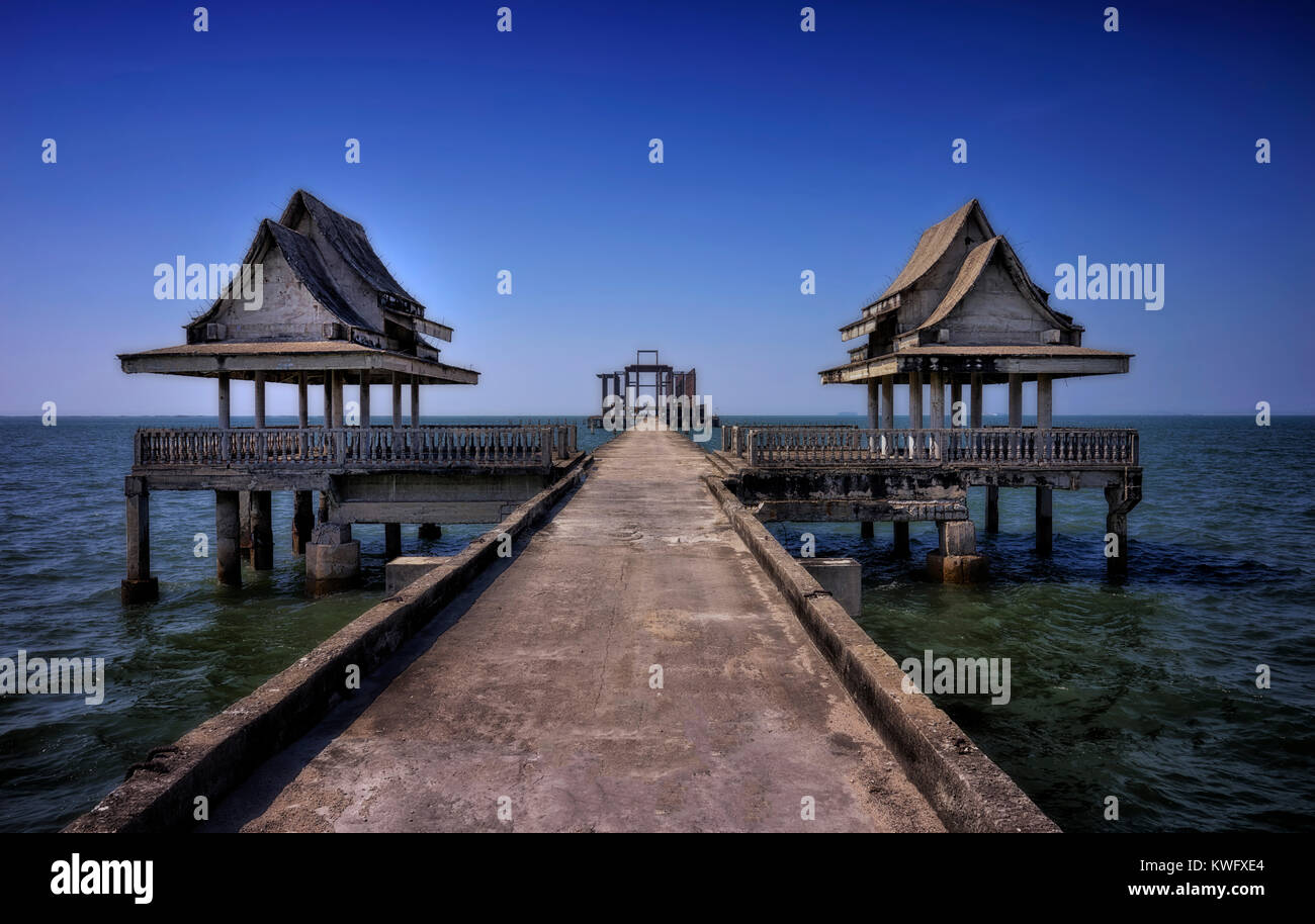 Structure of the temple hi-res stock photography and images - Alamy