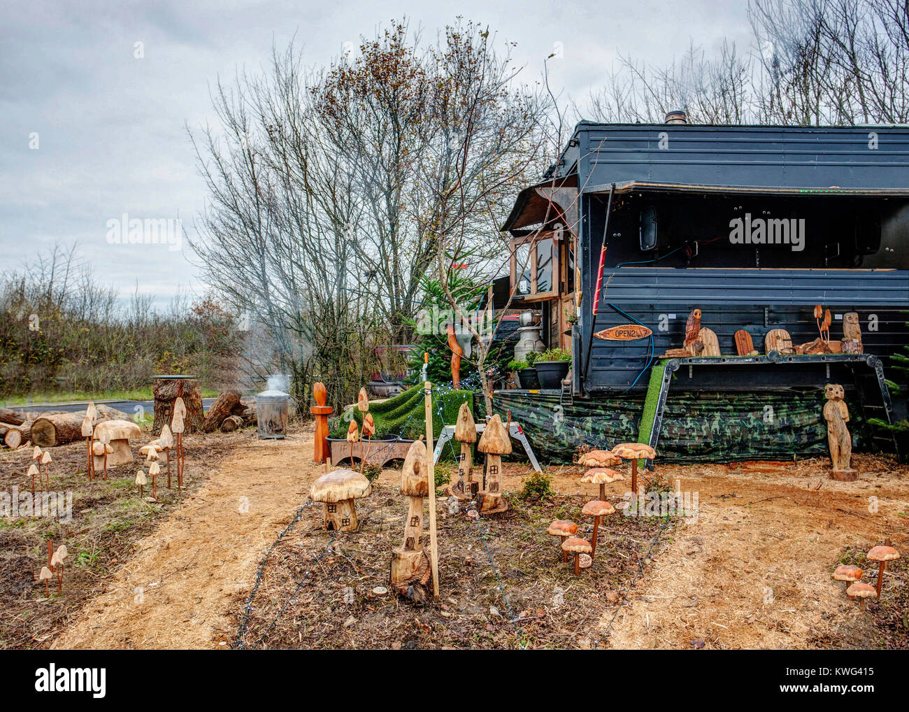 Wood carvers hi-res stock photography and images - Alamy