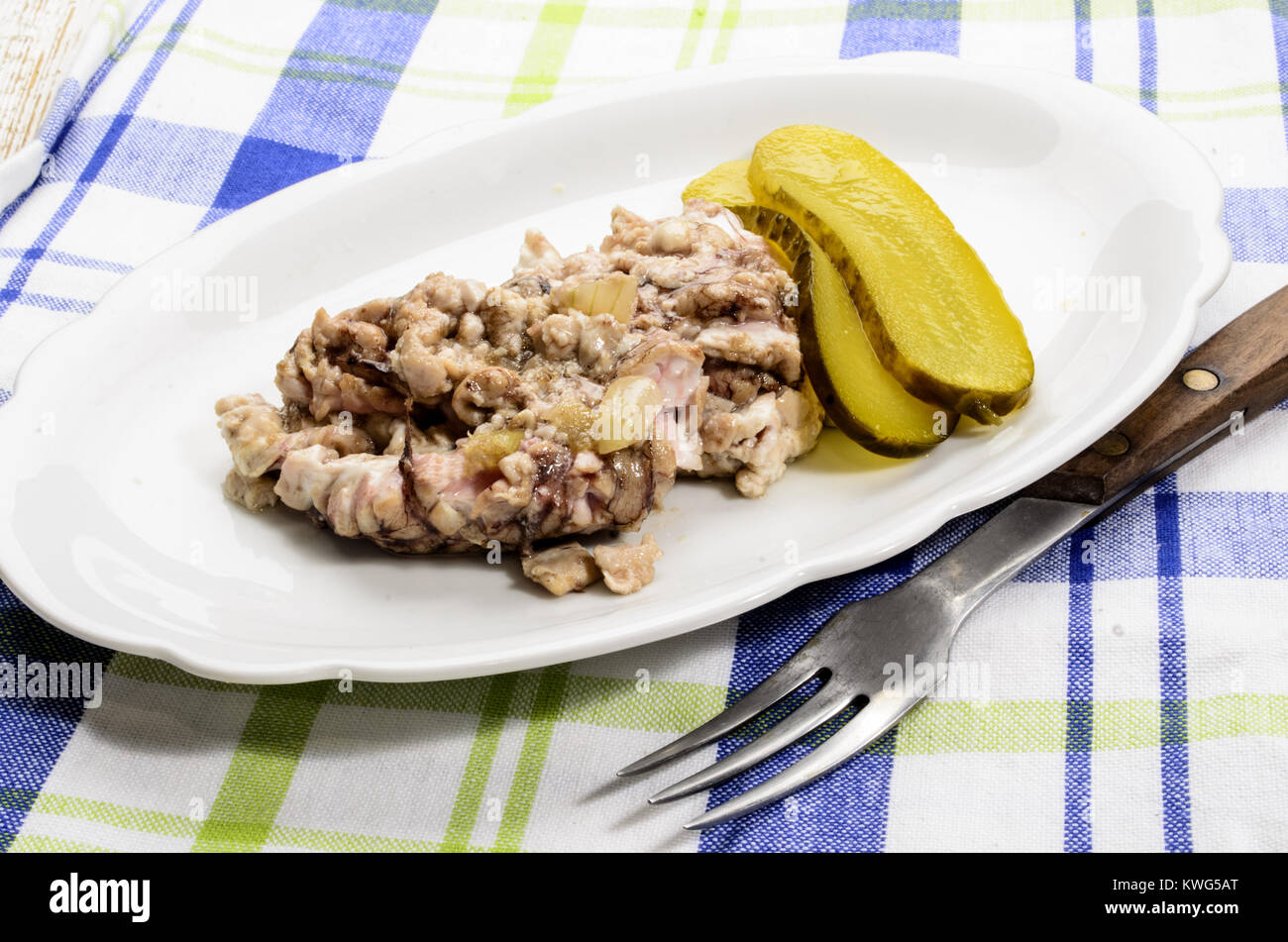 Pig brain hi-res stock photography and images - Alamy