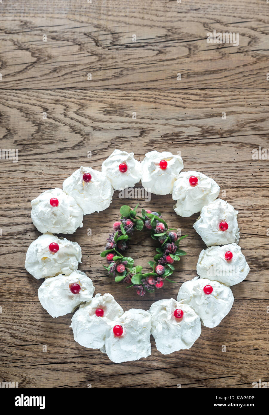 Cranberry meringue hi-res stock photography and images - Alamy