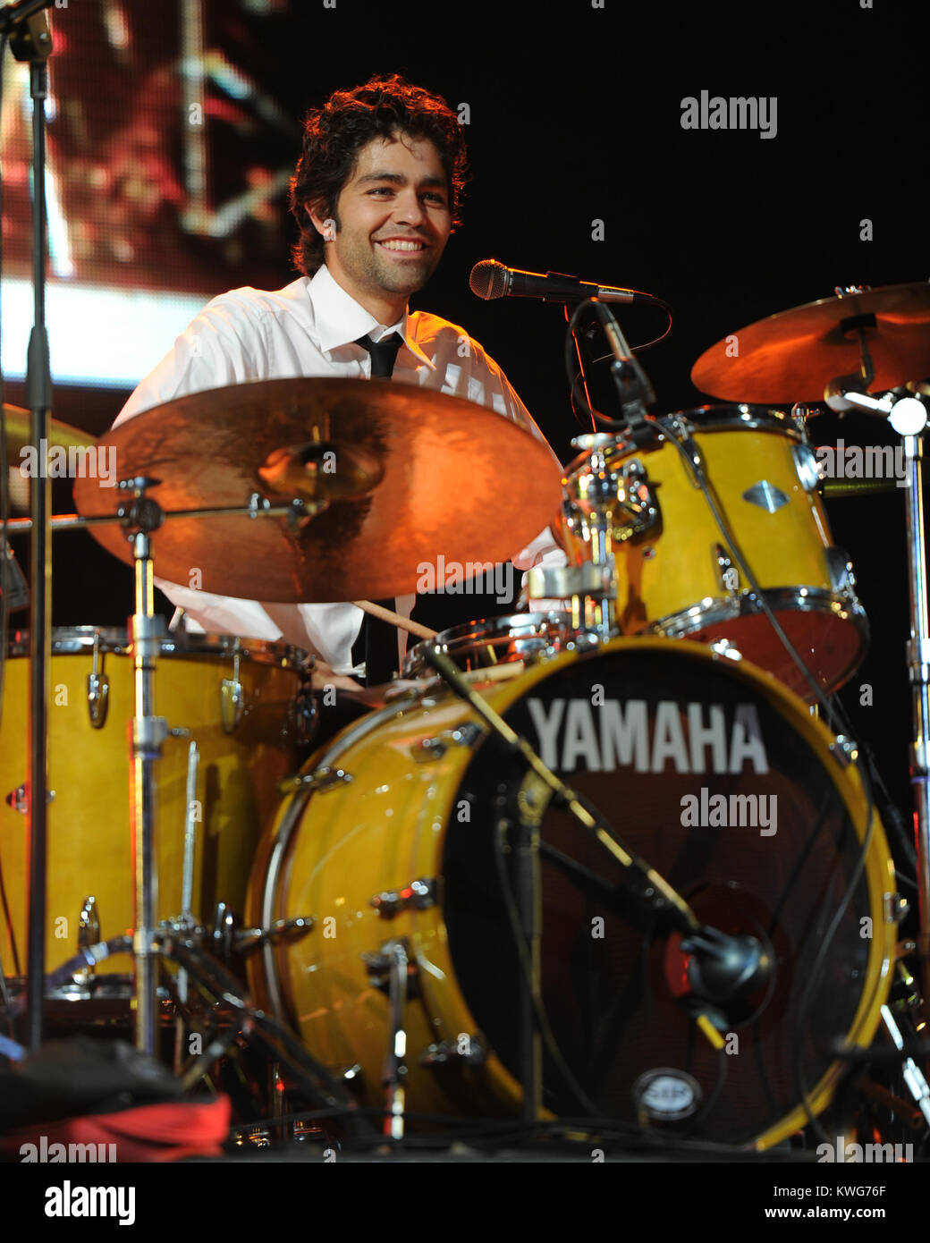 MIAMI BEACH, FL - JANUARY 02: The Honey Brothers (featuring Adrian ...
