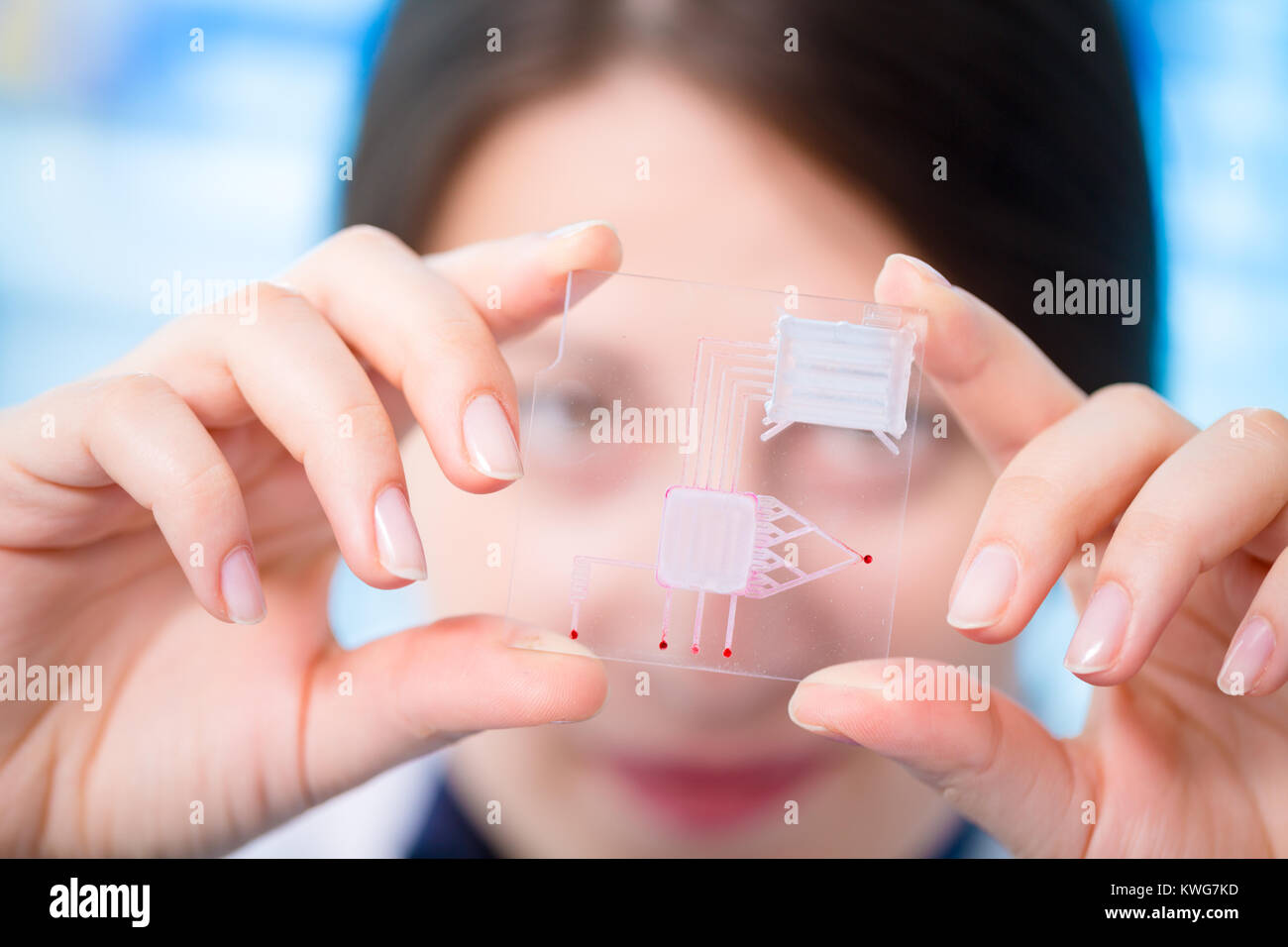 woman with LOC device (lab on chip Stock Photo - Alamy