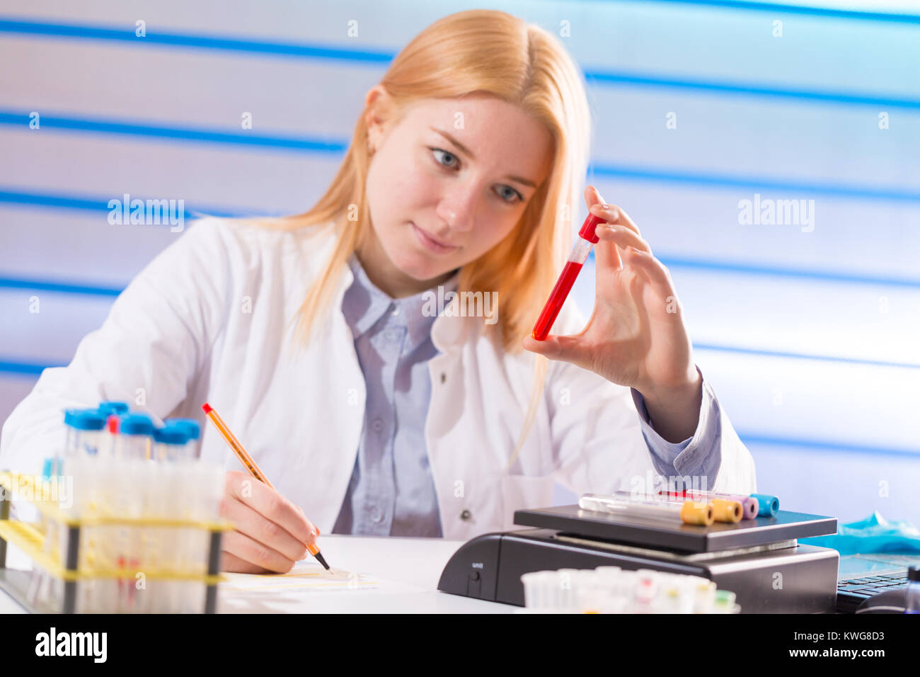 African american student science lab hi-res stock photography and ...