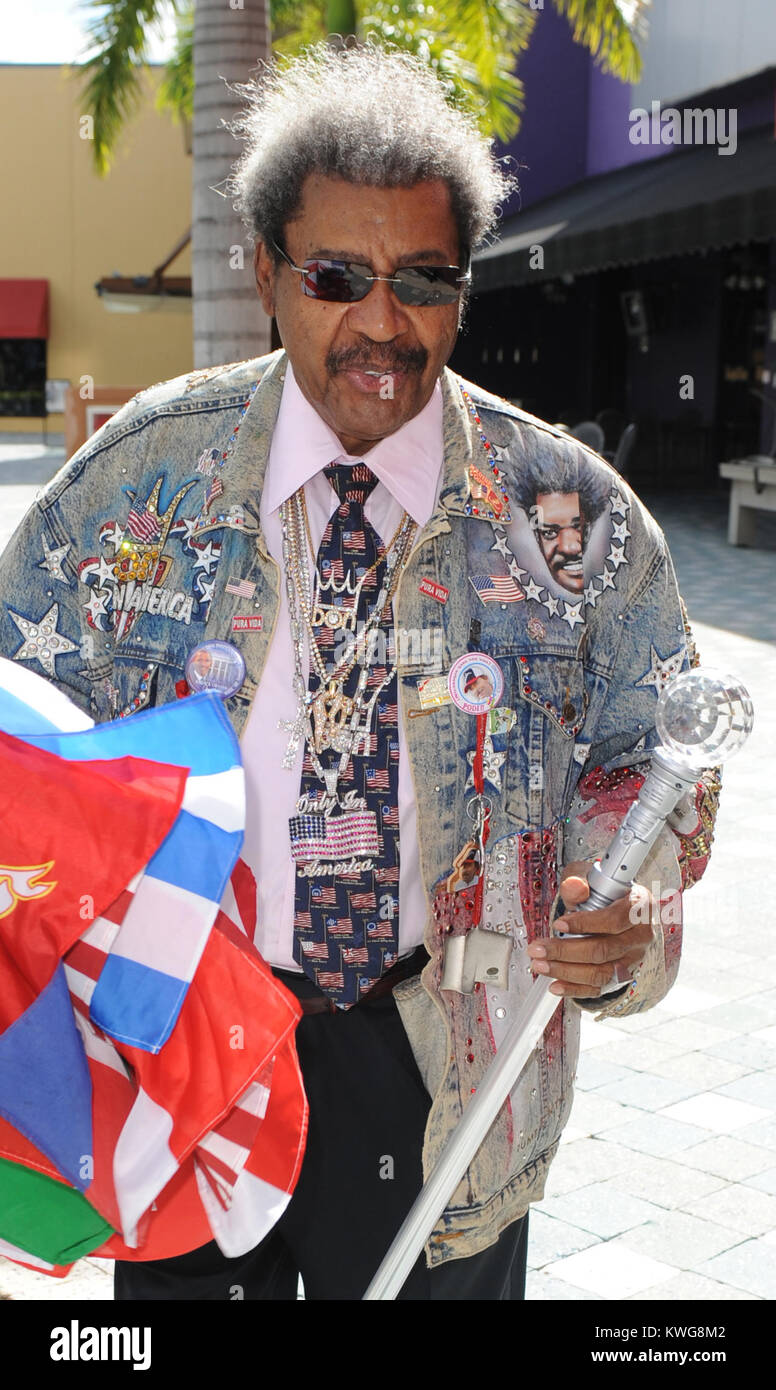 HOLLYWOOD FL - OCTOBER 5: Boxing promoter Don King attends a press ...