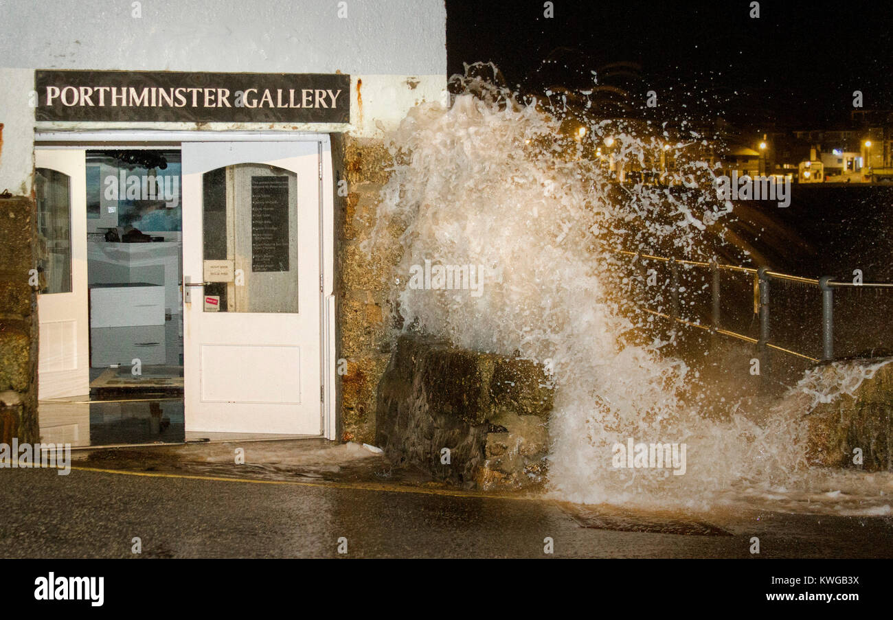 Storm damage harbour hi-res stock photography and images - Alamy