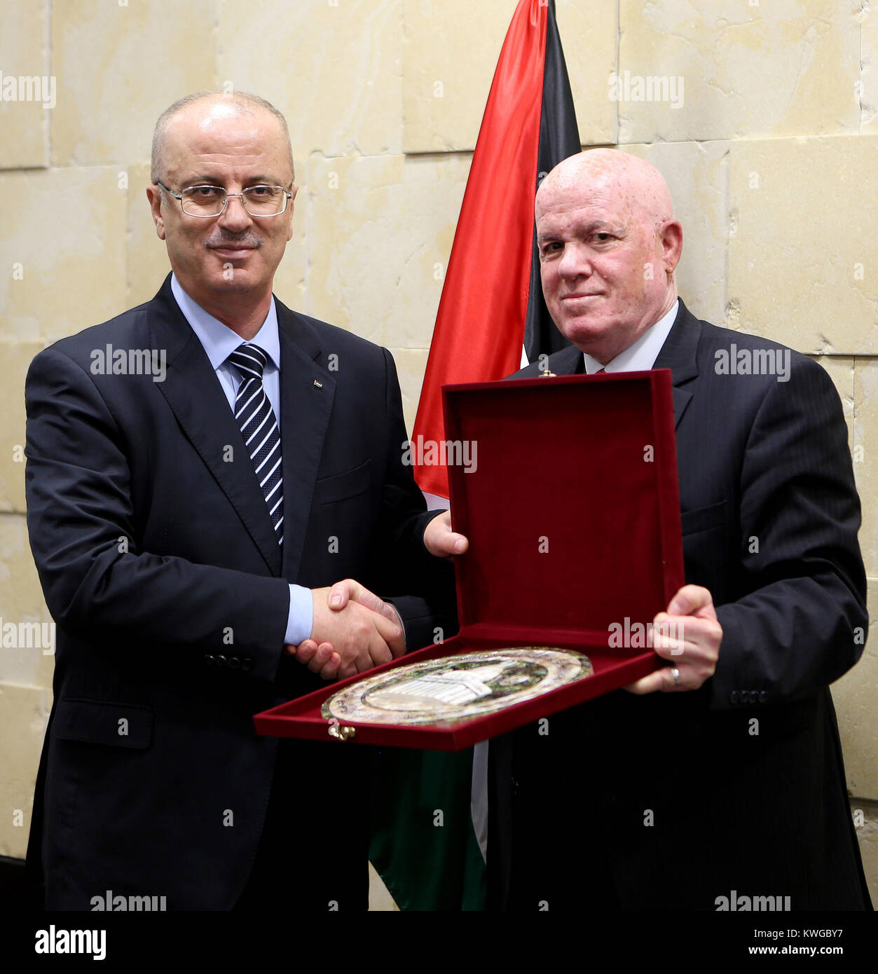 Palestinian health minister hi-res stock photography and images - Alamy
