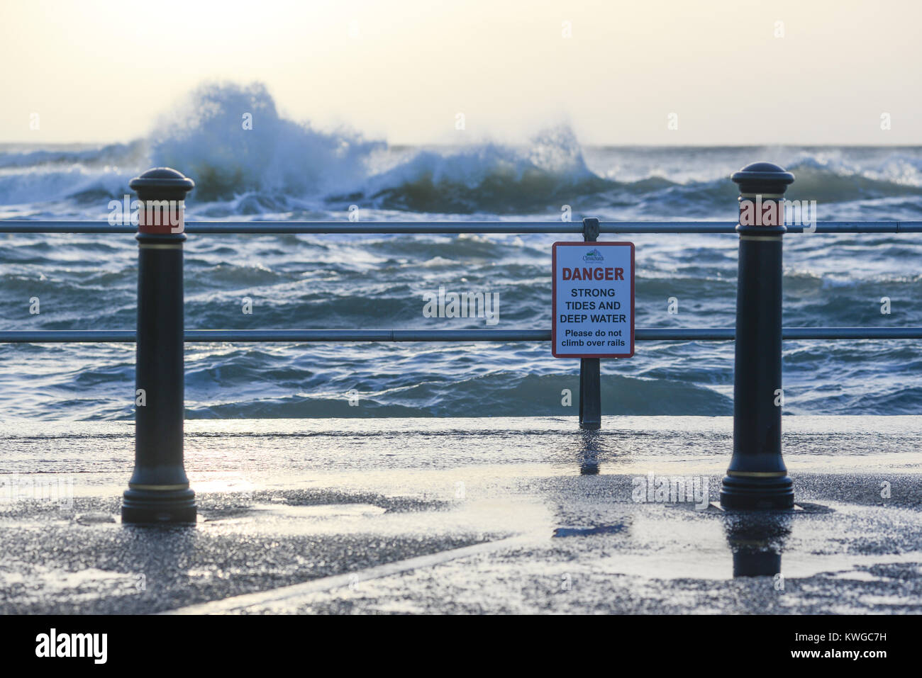 Storm Eleanor battering the south coast of England at Mudeford Quay ...