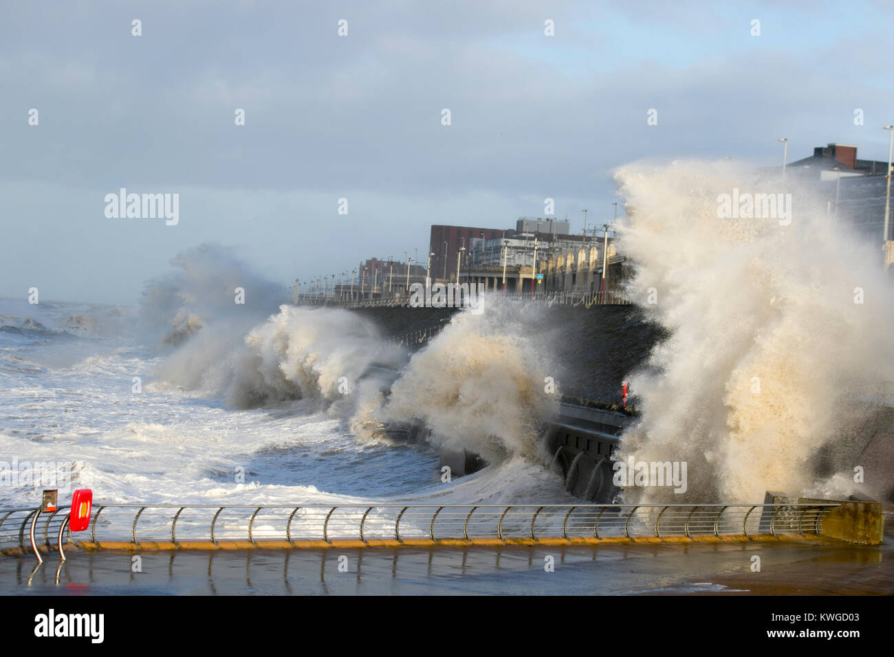 Storm batters Blackpool, Lancashire, UK Weather 3rd Jan, 2018. Storm ...