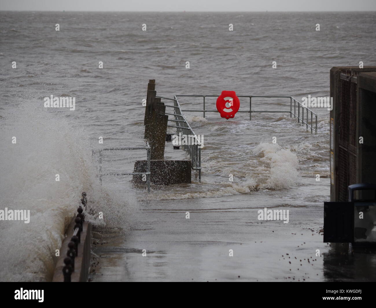 Sheerness, Kent, UK. 3rd Jan, 2018. UK Weather: Storm Eleanor batters ...
