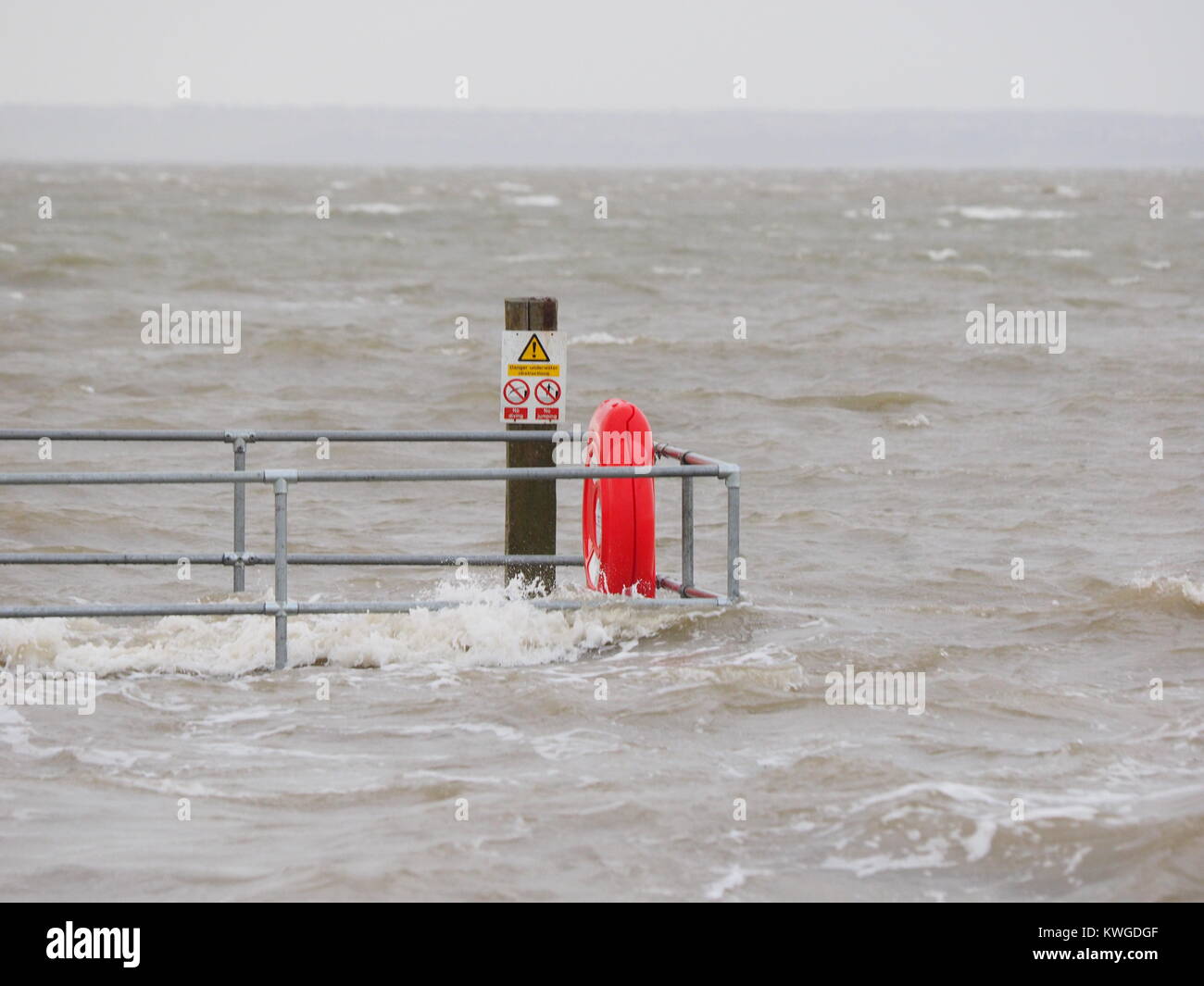 Sheerness, Kent, UK. 3rd Jan, 2018. UK Weather: Storm Eleanor batters ...