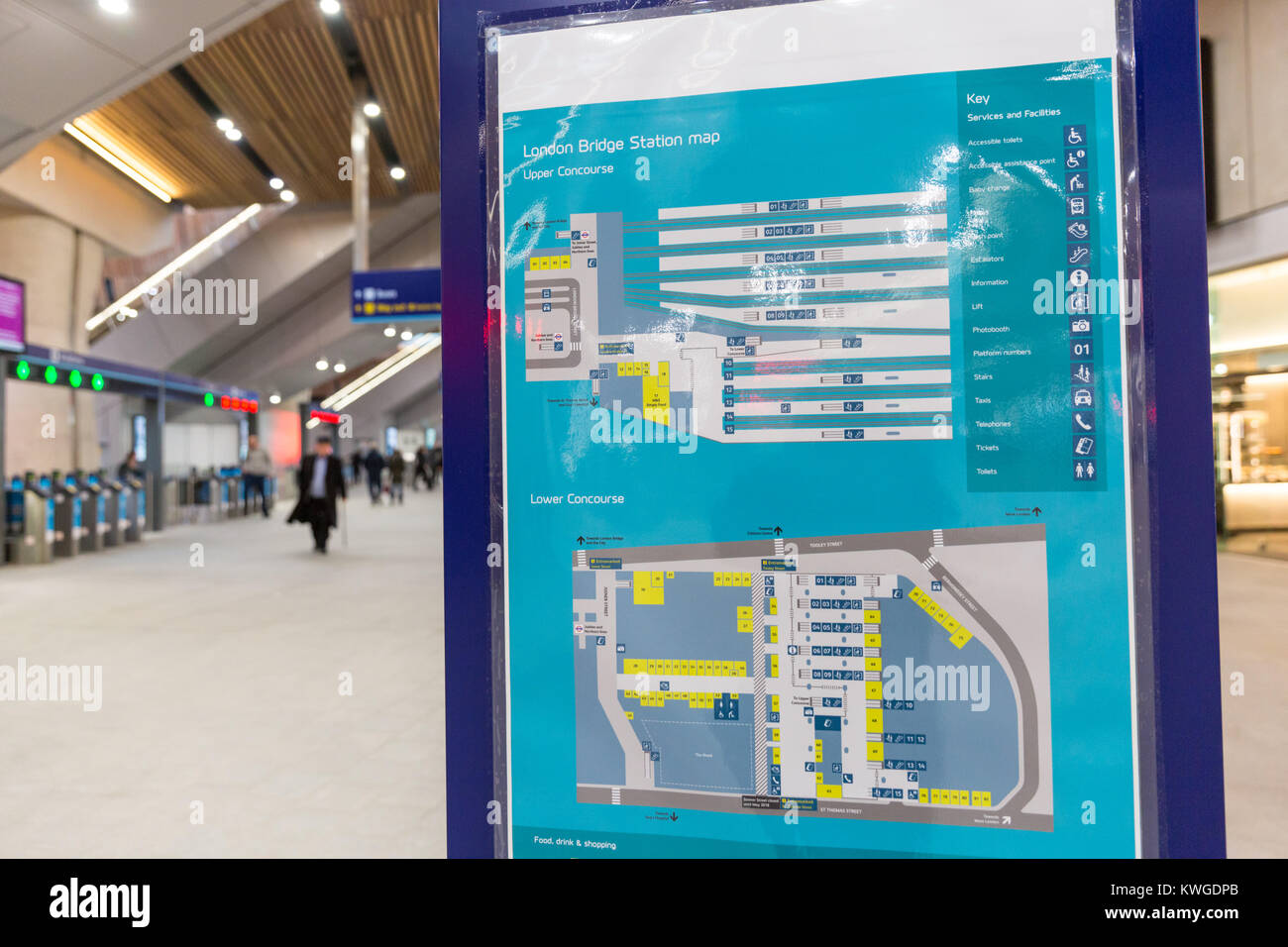 London rail map hi-res stock photography and images - Alamy