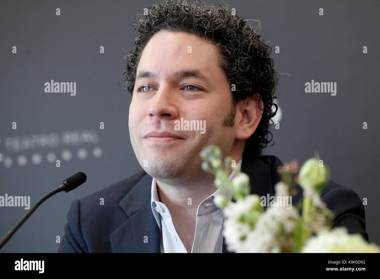 Gustavo Dudamel L High Resolution Stock Photography and Images - Alamy