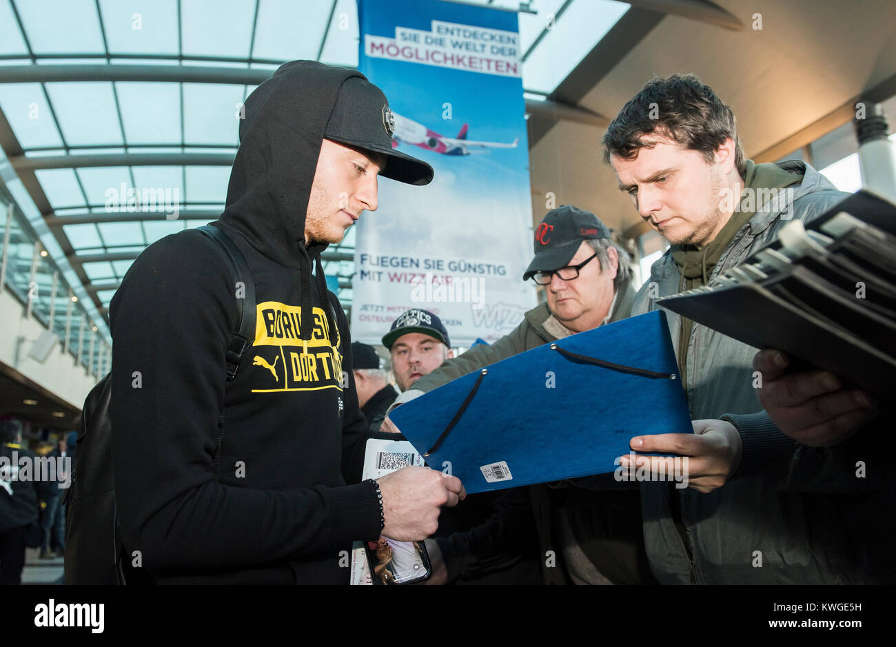 Dortmund, Germany. 3rd Jan, 2018. Dortmund's Marco Reus gives ...