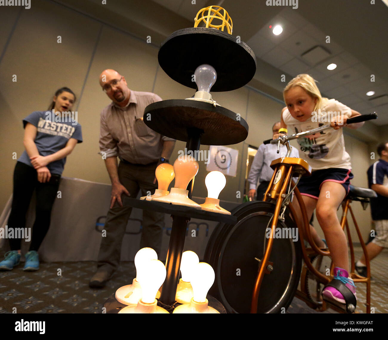 Davenport, Iowa, USA. 22nd Feb, 2017. Bella Stoffregen 10 of Bettendorf ...