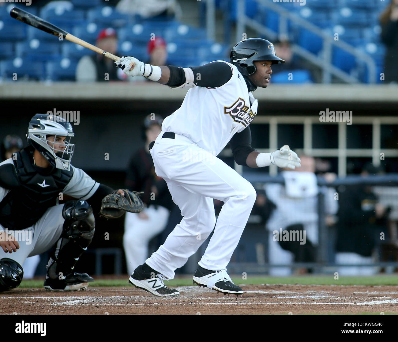 Davenport, Iowa, USA. 6th Apr, 2017. River Bandits Daz Cameron hits the ...