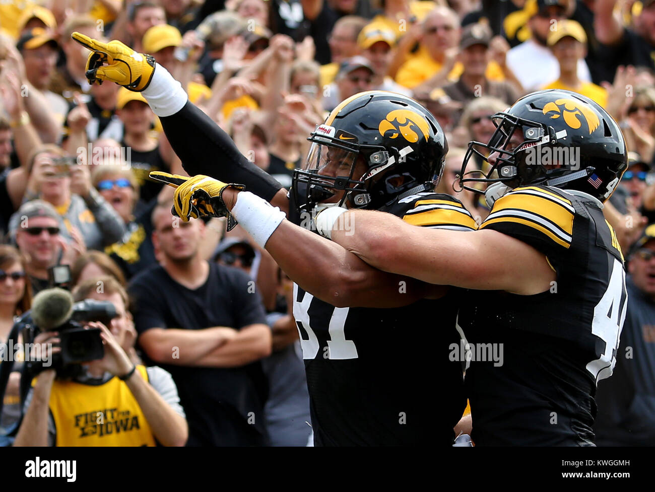 Iowa City, Iowa, USA. 1st Sep, 2017. Iowa receiver Noah Fant starts ...