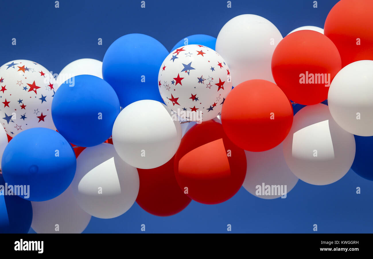 Kids race finish line balloons hi-res stock photography and images - Alamy