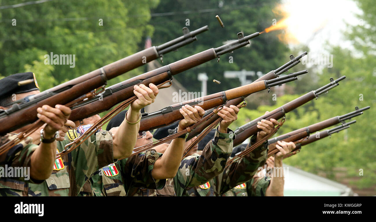 Silvis, Iowa, USA. 26th May, 2017. Shell casings fly as a flame comes ...