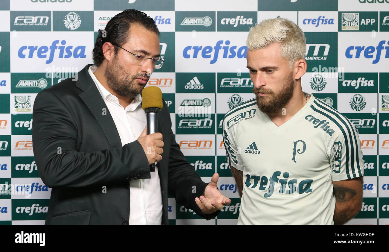 SÃO PAULO, SP - 03.01.2018: REAPRESENTAÇÃO DO PALMEIRAS - The player ...