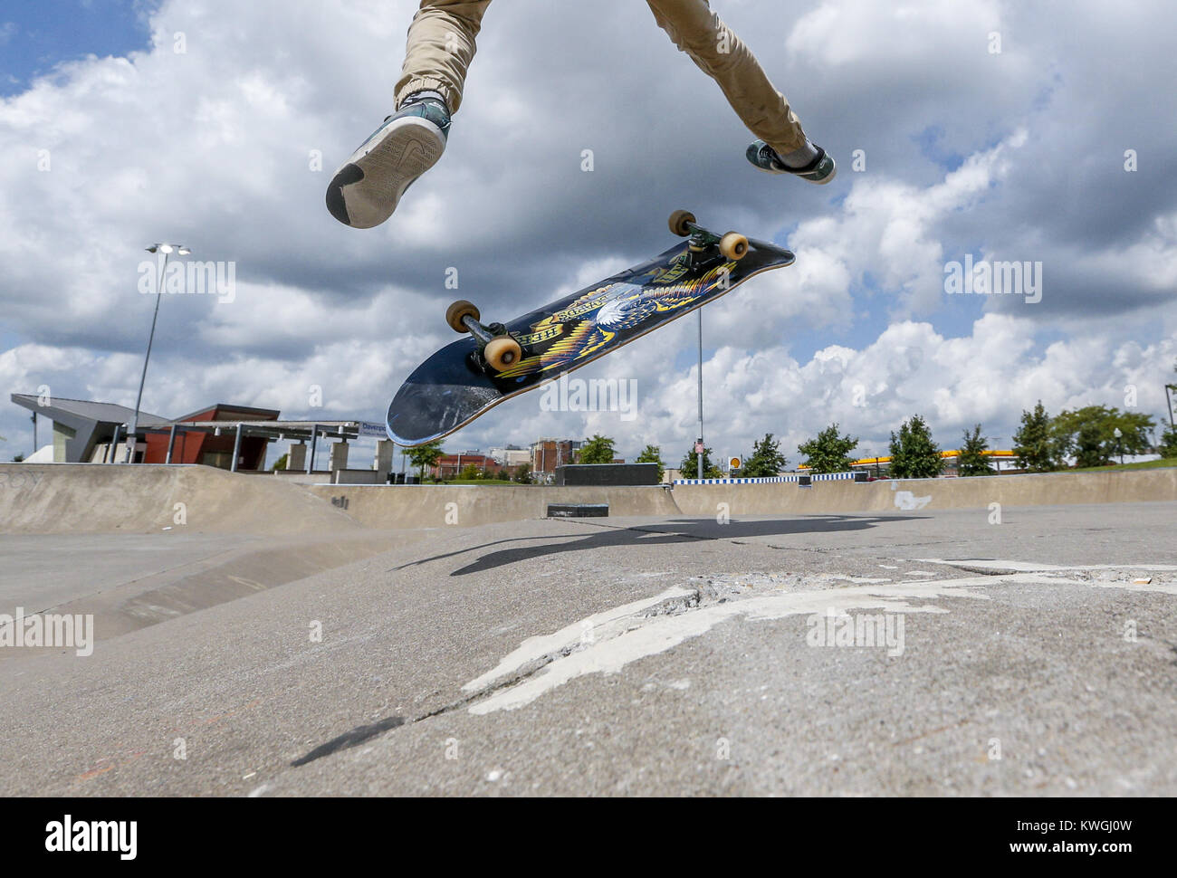 Davenport, Iowa, USA. 19th Aug, 2016. Liam Nitchie, 14, of Des Moines ...