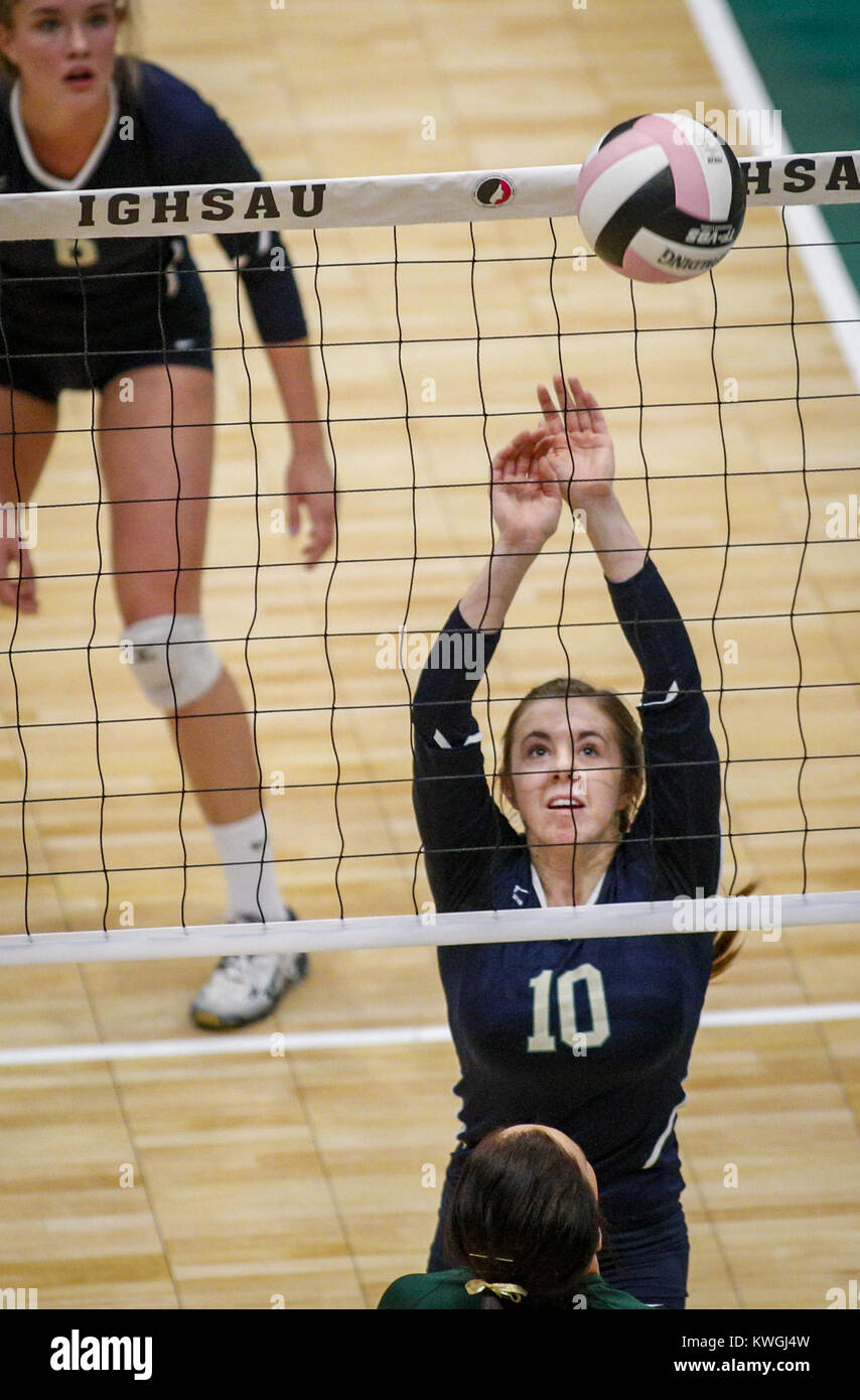 Cedar Rapids, Iowa, USA. 9th Nov, 2016. Sumner-Fredericksburg's Becca ...