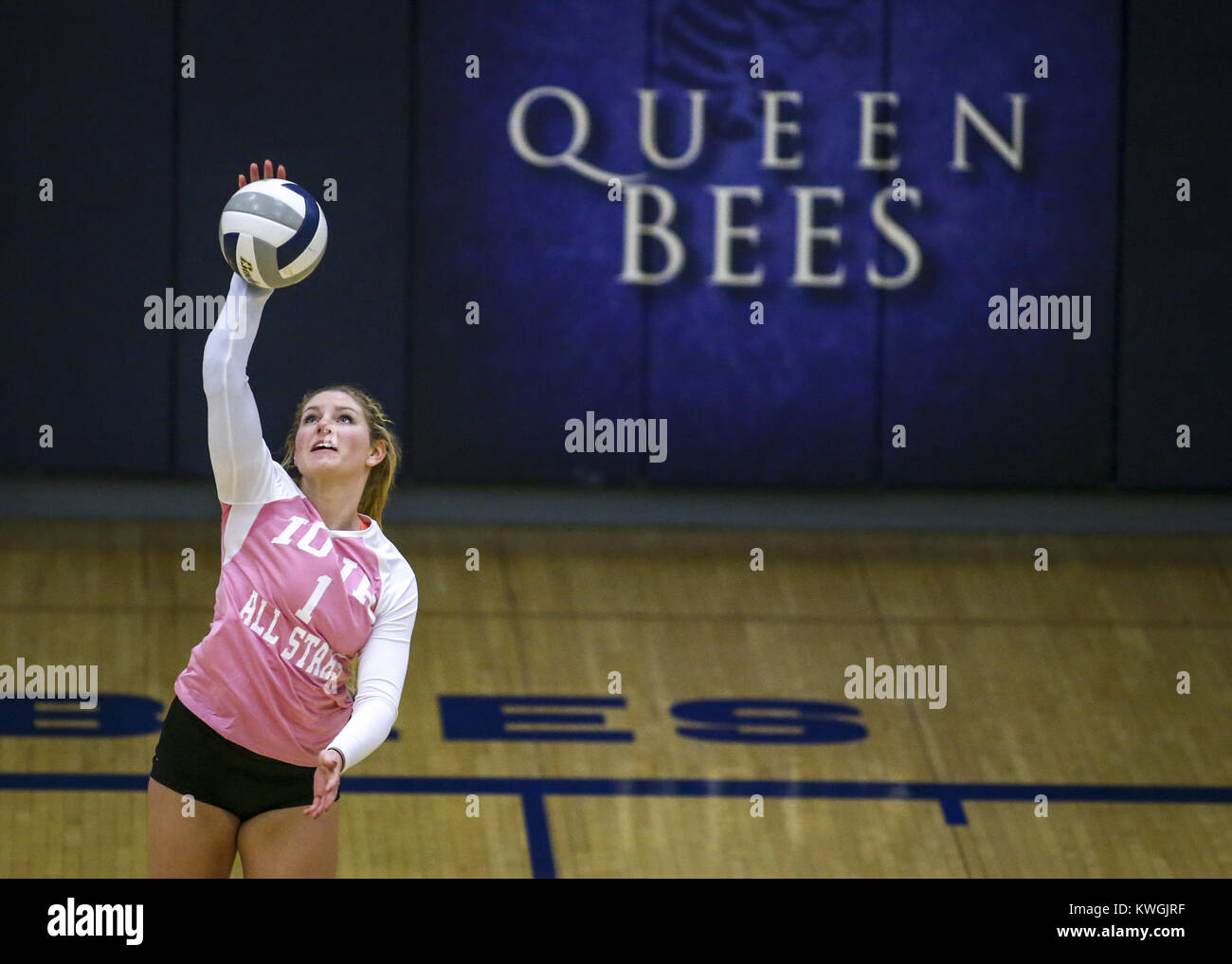 Davenport, Iowa, USA. 20th Nov, 2017. Iowa's Erin Hatch of Bettendorf ...