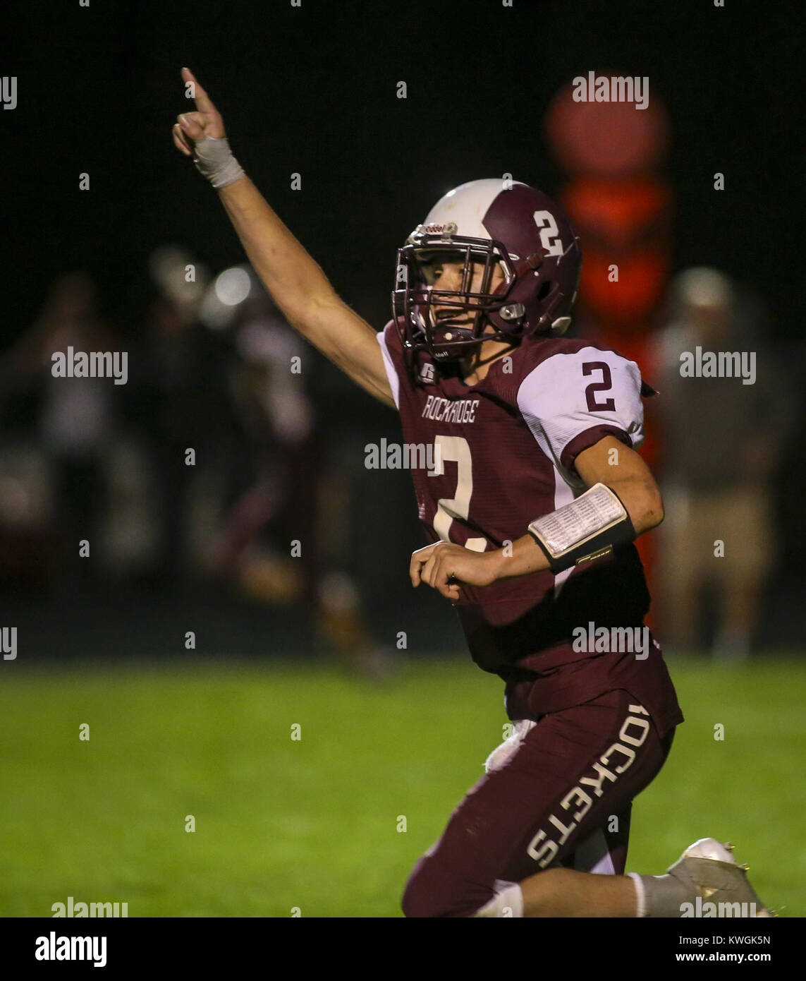 Edgington, Iowa, USA. 20th Oct, 2017. Rockridge's Riley Fetterer (2 ...