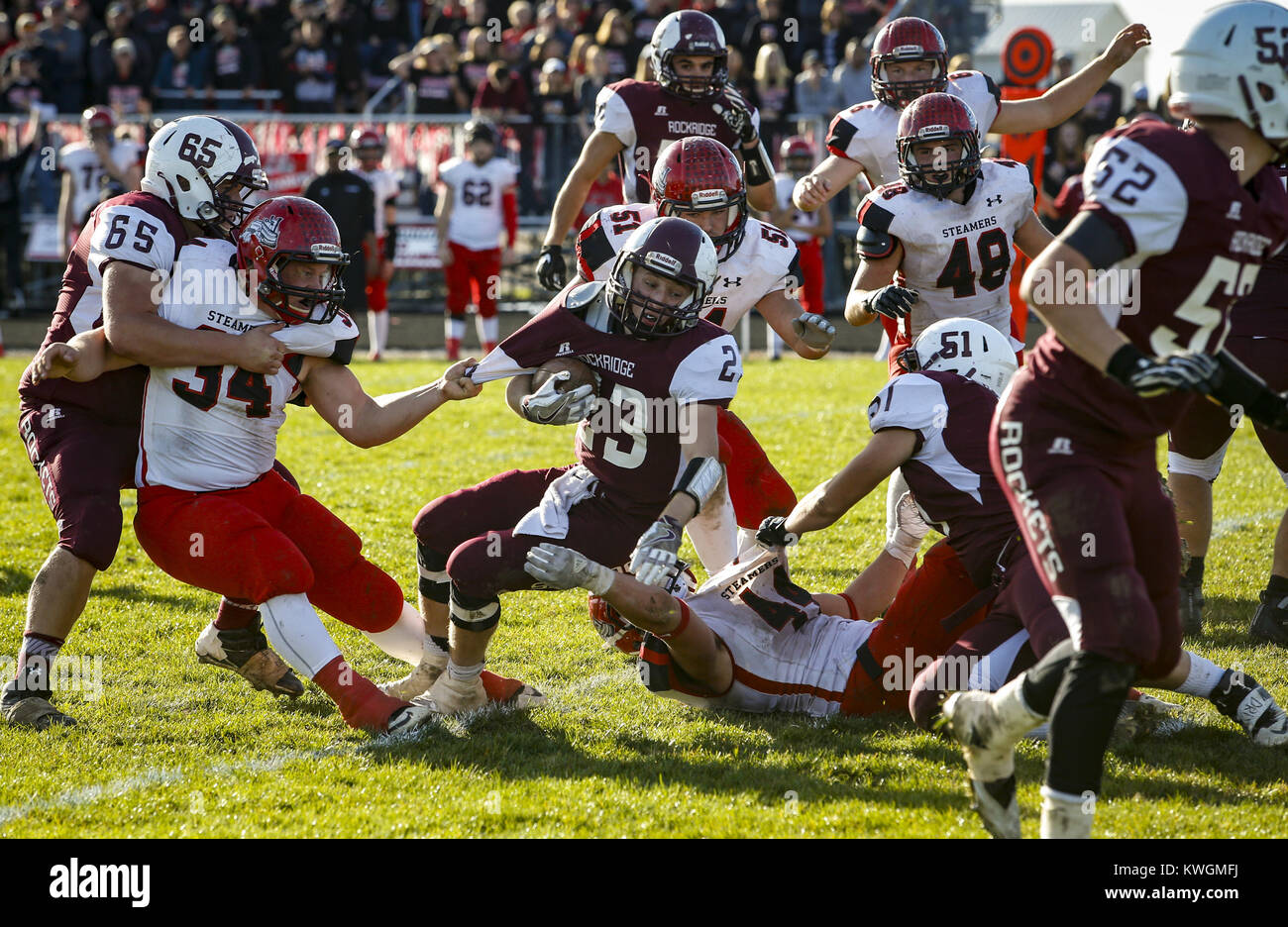 Edgington, Iowa, USA. 5th Nov, 2016. Rockridge's Nathan Parchert (23 ...
