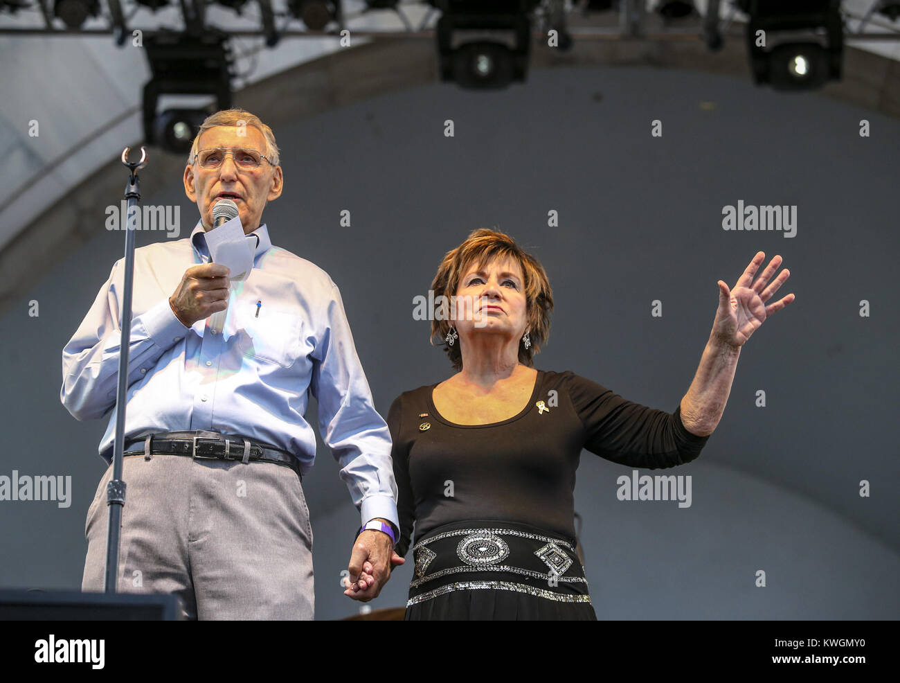 Davenport, Iowa, USA. 3rd Sep, 2017. Prayer leaders Ray Fairbank and ...