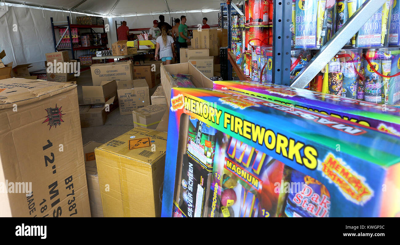 Pop up stands hi-res stock photography and images - Alamy