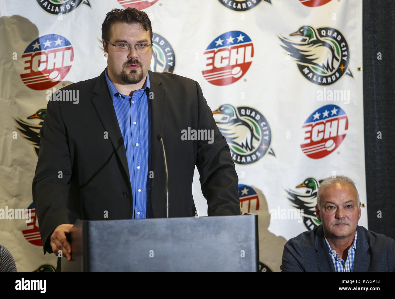 Moline, Iowa, USA. 11th Oct, 2017. Head coach Phil Axtell speaks to ...