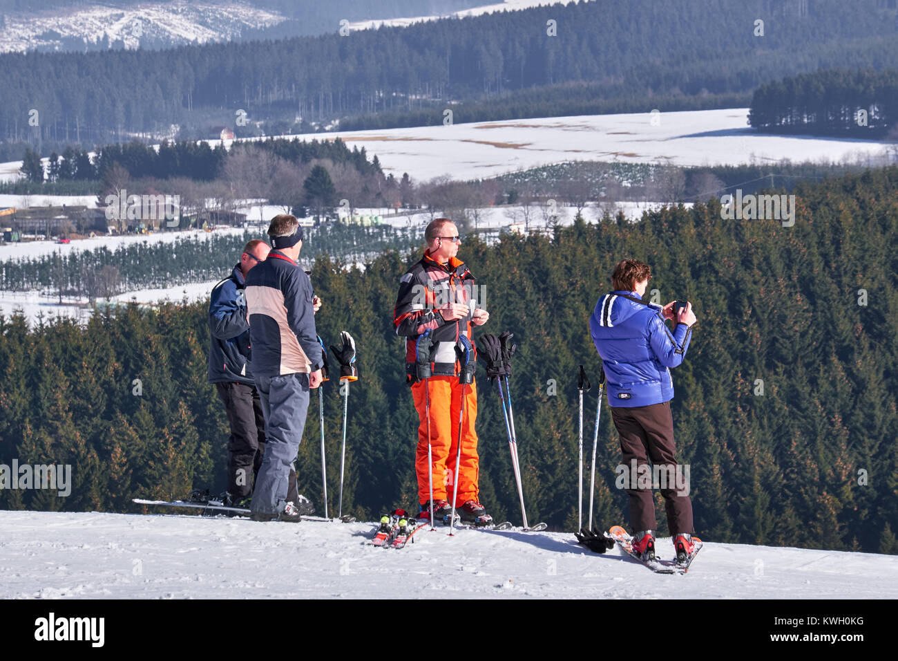 Season break hi-res stock photography and images - Alamy