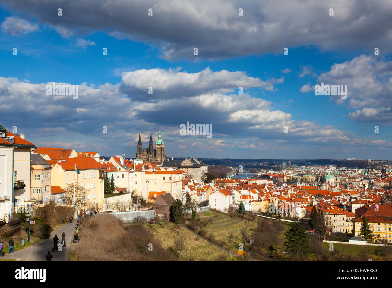 Attractive city landmarks hi-res stock photography and images - Alamy