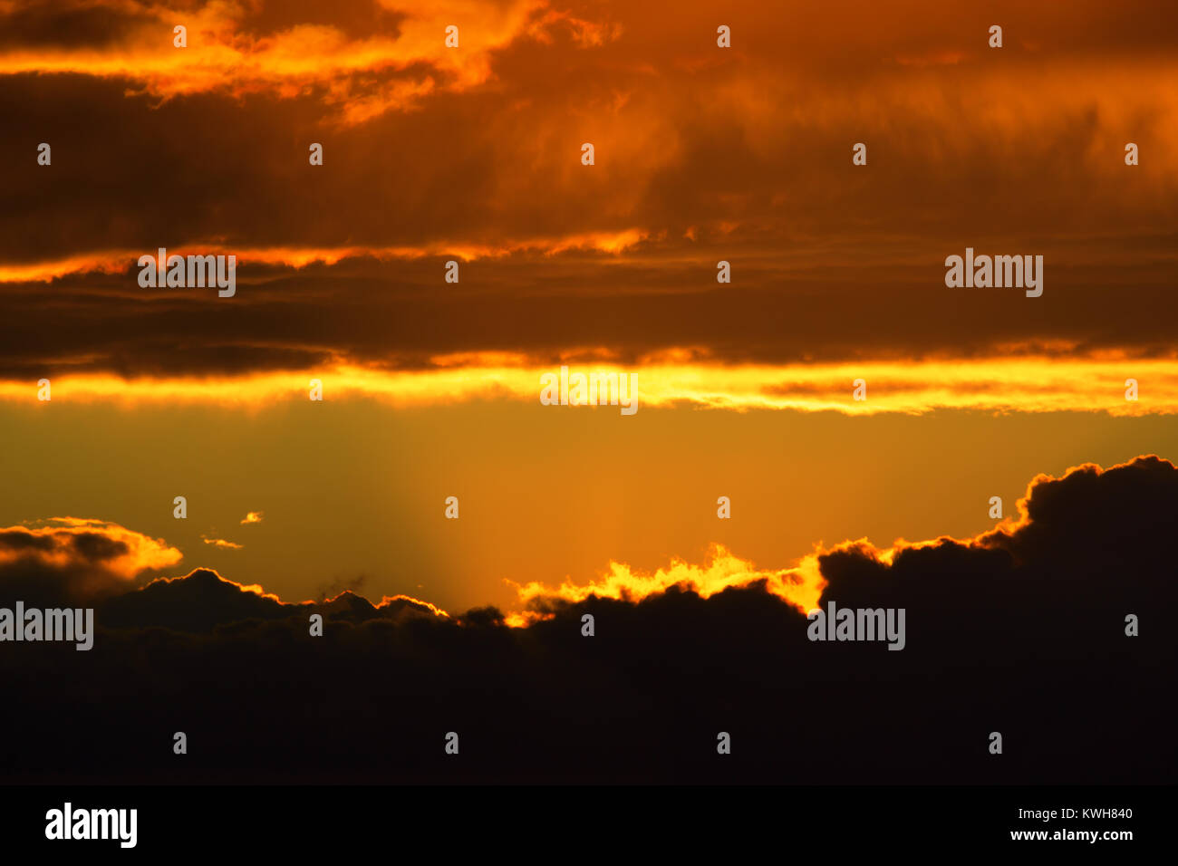 Golden clouds beautiful hi-res stock photography and images - Alamy