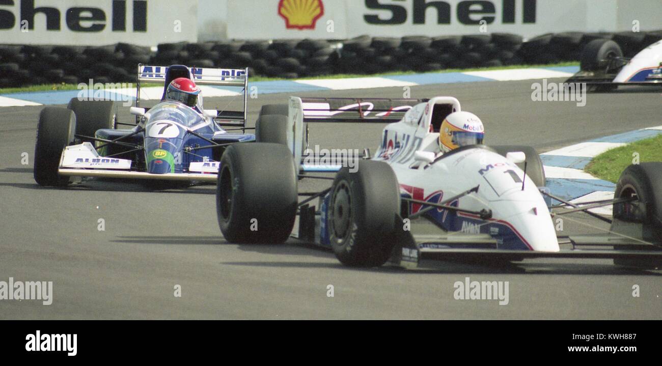 Jason Elliott leading Mark Albon, British Formula 2 Championship, round ...