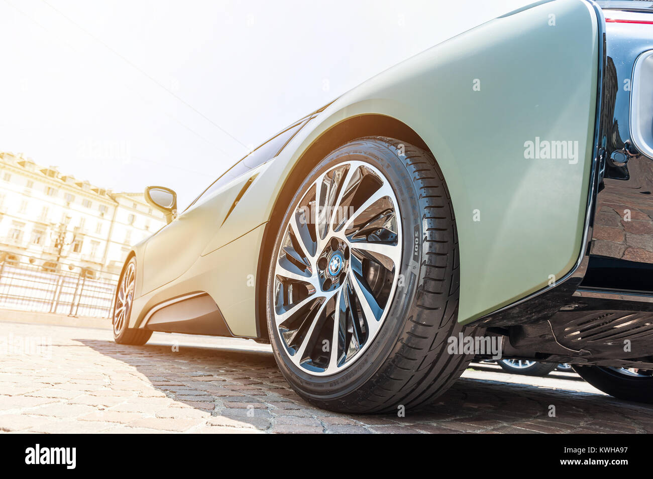 Green bmw hi-res stock photography and images - Alamy