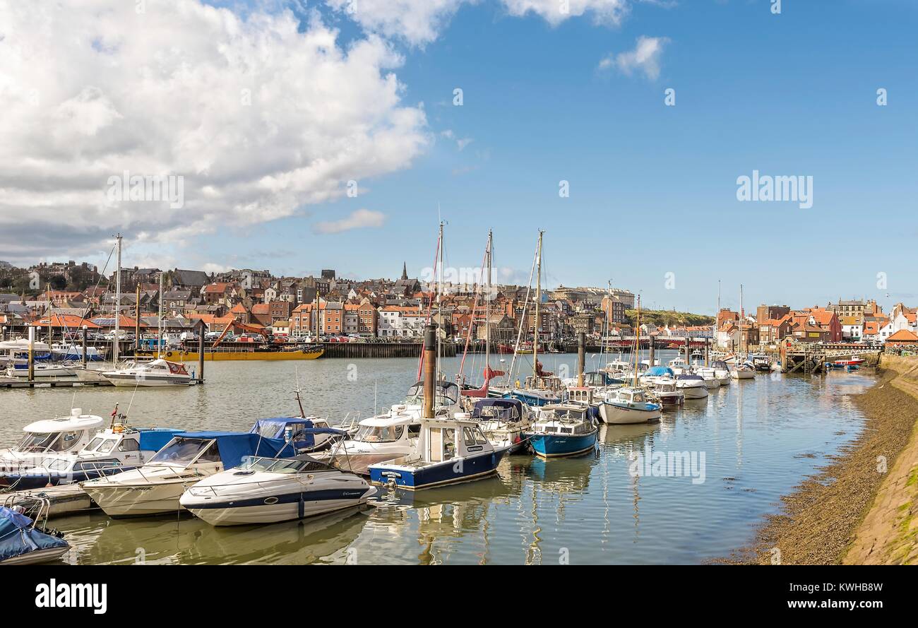 Whitby: Boats in line in the marina Stock Photo - Alamy