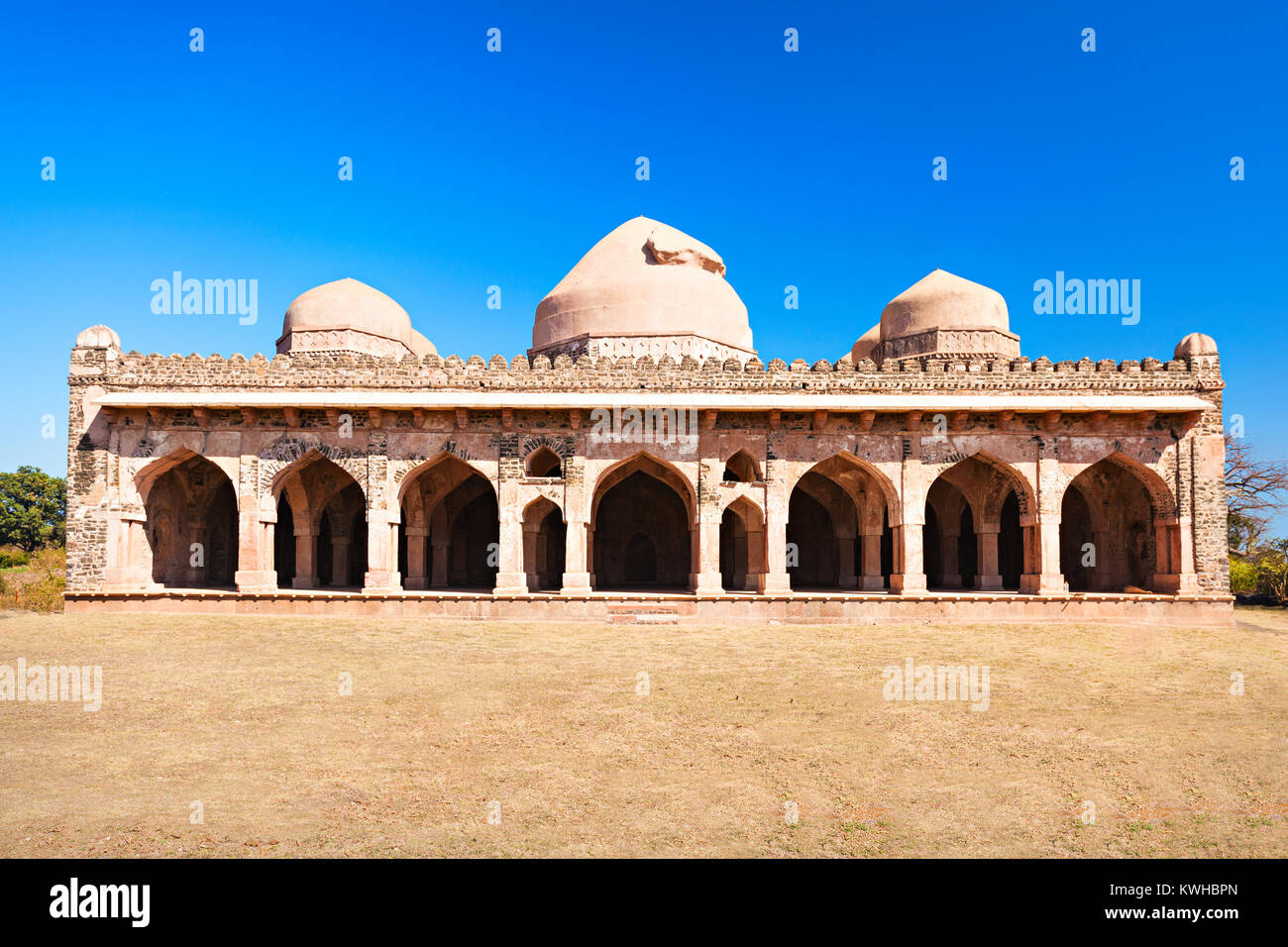 Madhya pradesh islamic architecture hi-res stock photography and images ...